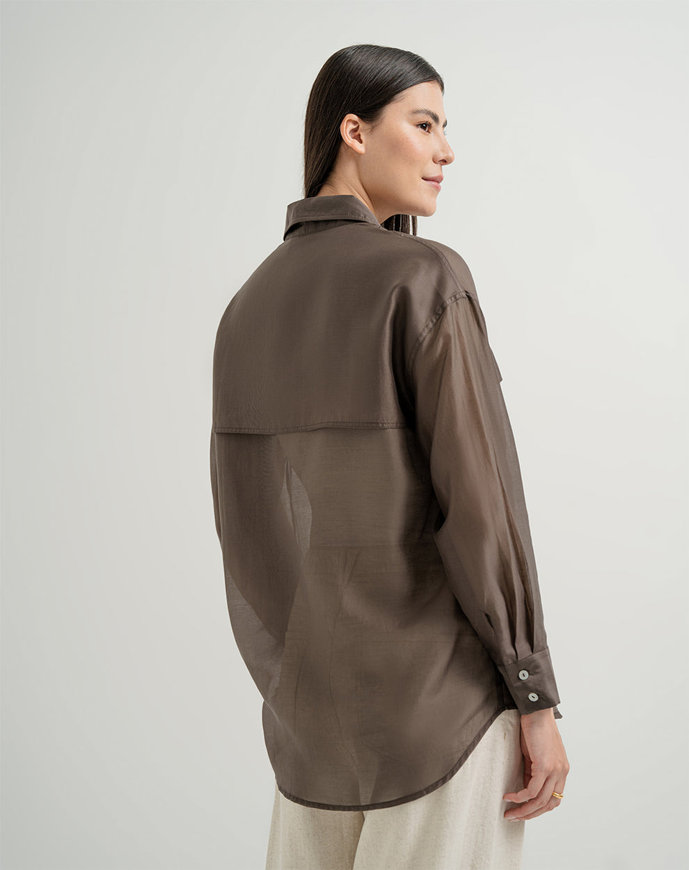 Camisa manga larga oversize transparencia café mujer